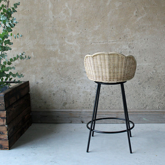 Natural Rattan Scallop Kitchen Island Bar Stool – The Rattan Company